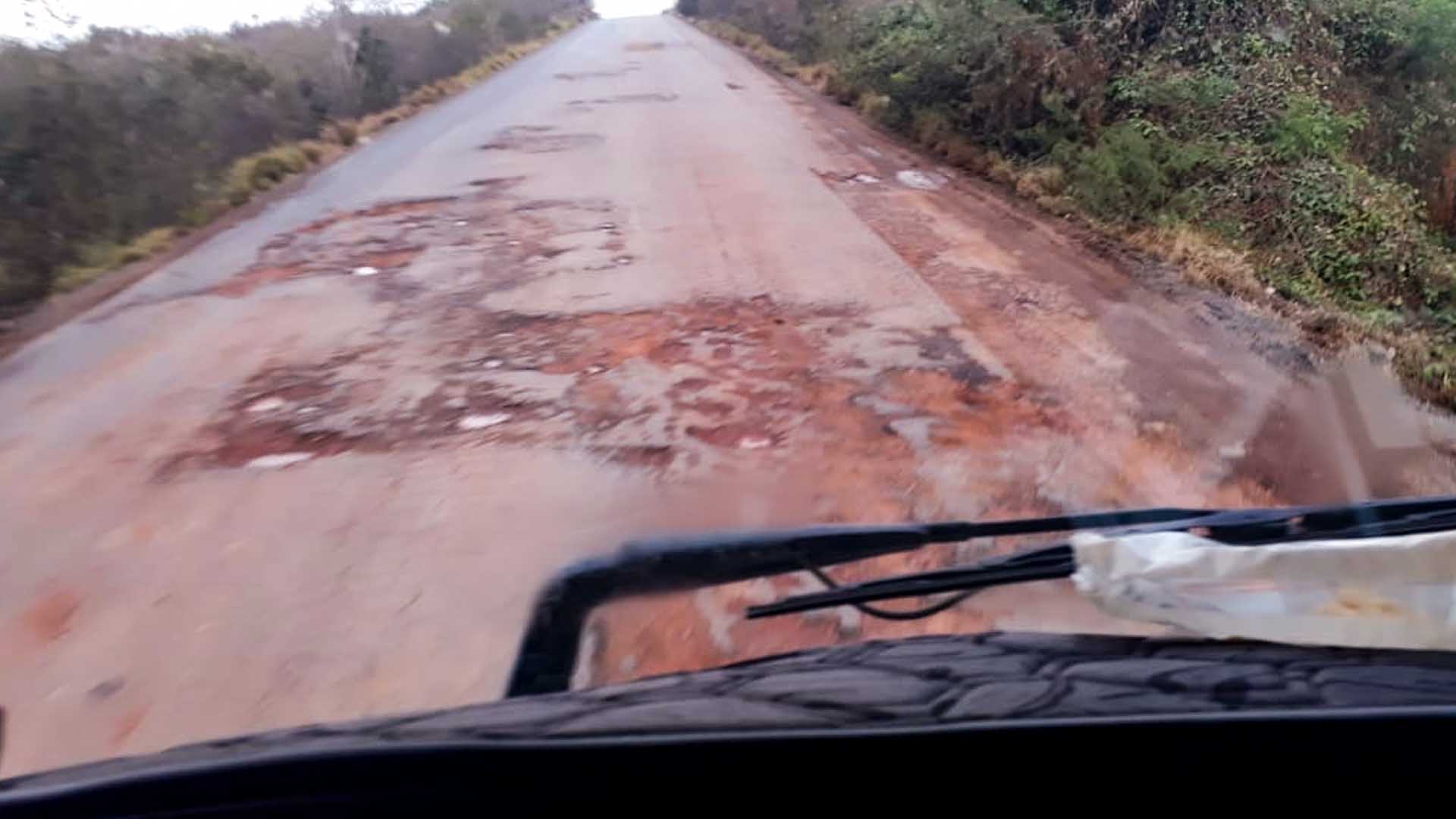 Ministério responde sobre buracos na BR 242