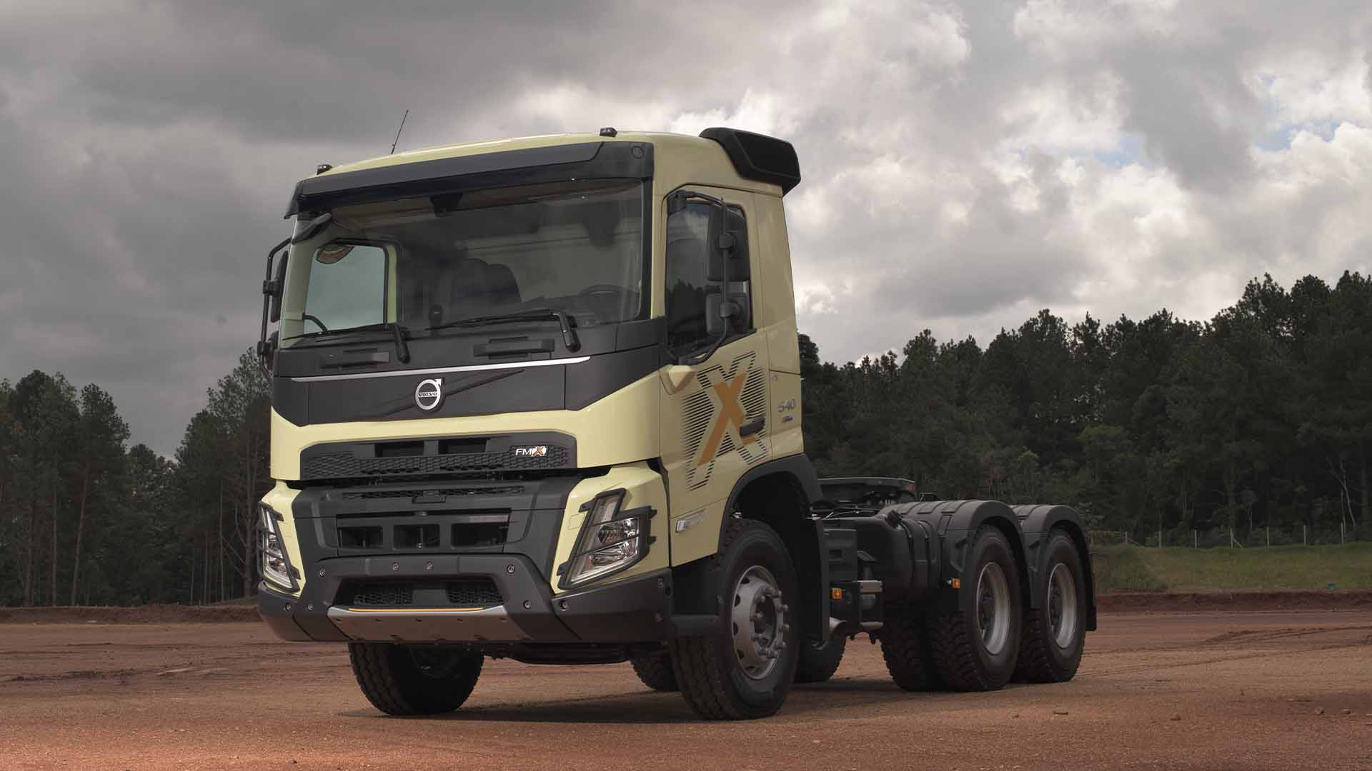 Conheça a nova linha F de caminhões Volvo que chega ao Brasil