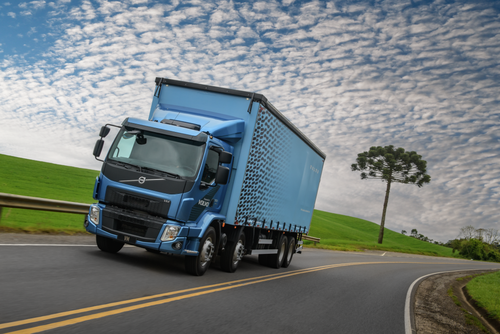 VM com motor Volvo, economia de combustível e caixa I-shift de 7ª ...