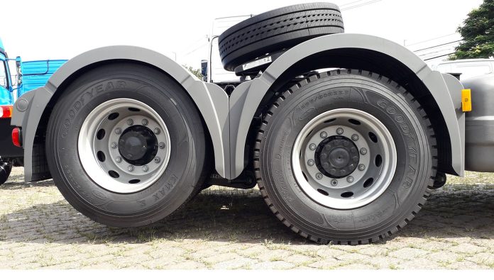 A diferença entre quinta roda e estepe