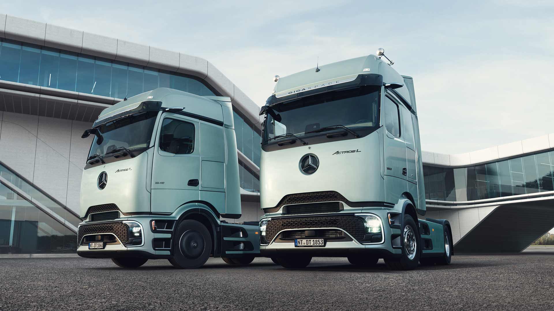 Actros com cabine futurística já pode ser encomendado